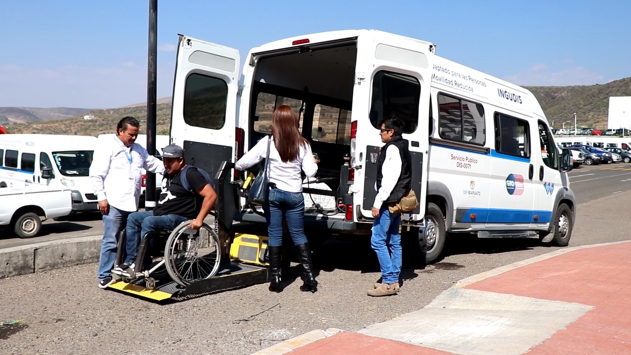 FORTALECERÁN INCLUSIÓN CON TRANSPORTE ADAPTADO - AER Noticias